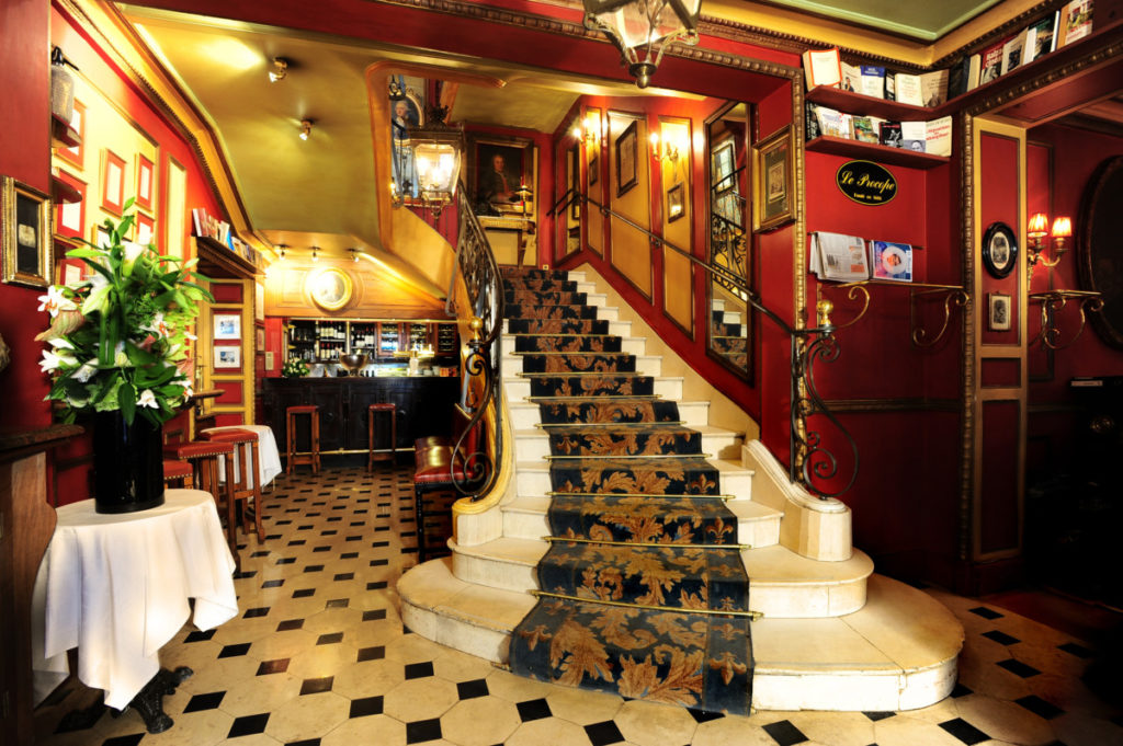 Le plus vieux café de Paris : Le Procope, au coeur de Paris